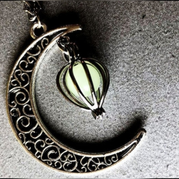 Source Unknown | Jewelry | Glow Crescent Moonstone Necklace | Poshmark